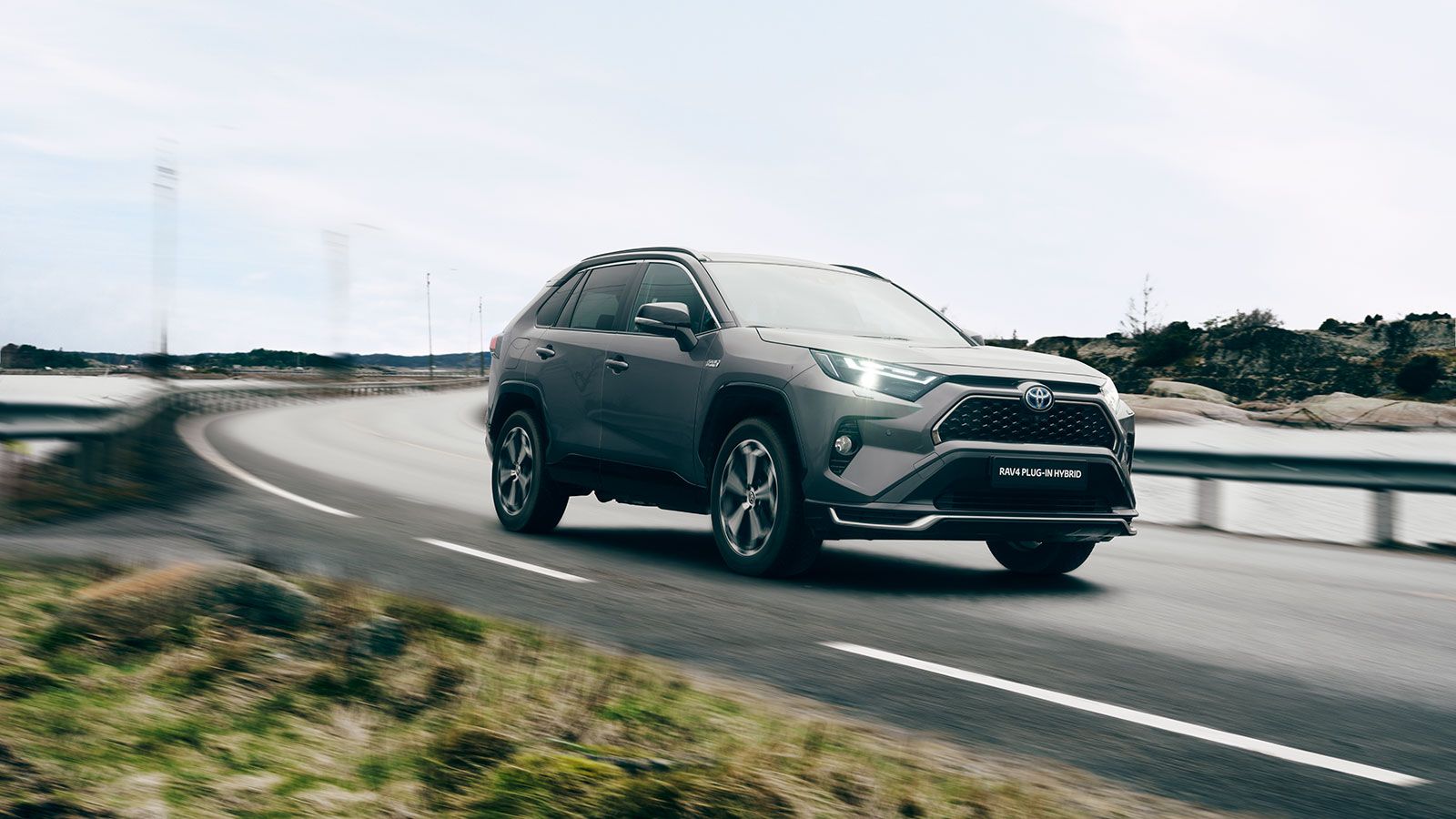 Nuevo RAV4 Plug-in Enchufable | Vehículos Toyota