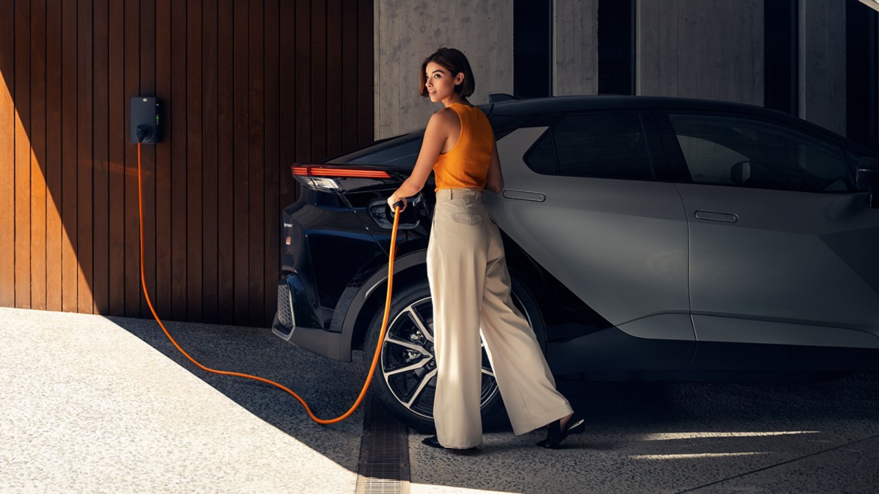 Toyota C-HR híbrido enchufable: potencia y eficiencia